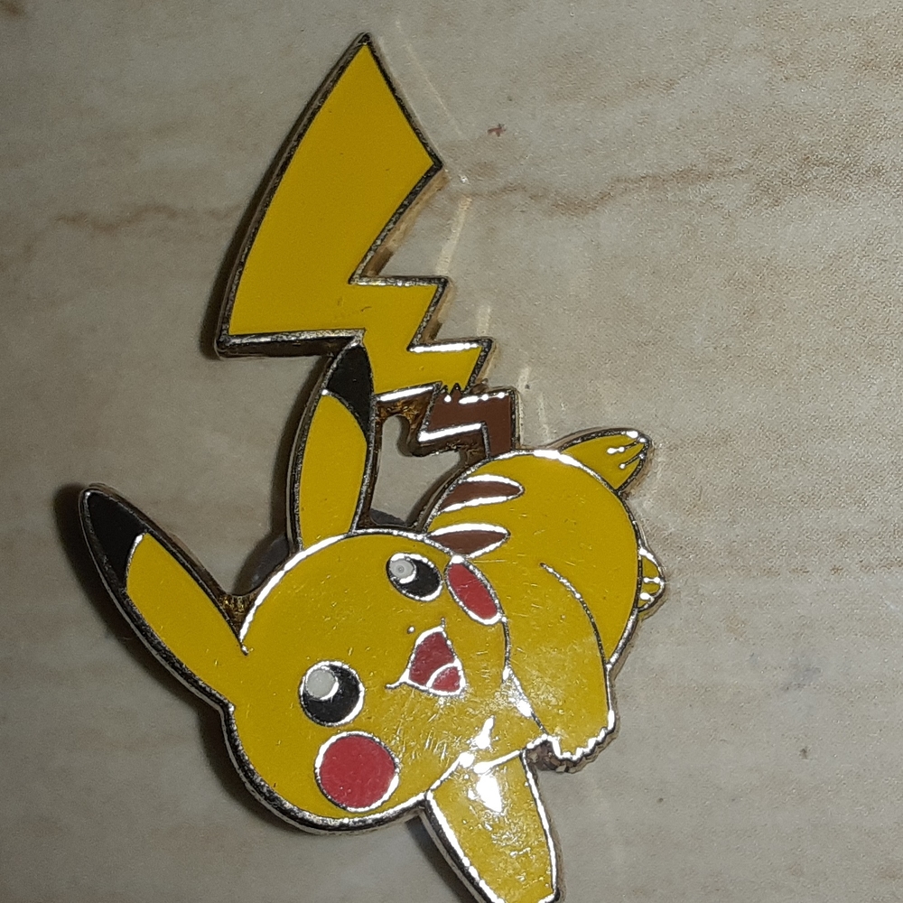 2017 Official Pokemon Pikachu Pin Nrmint Condition - Gem